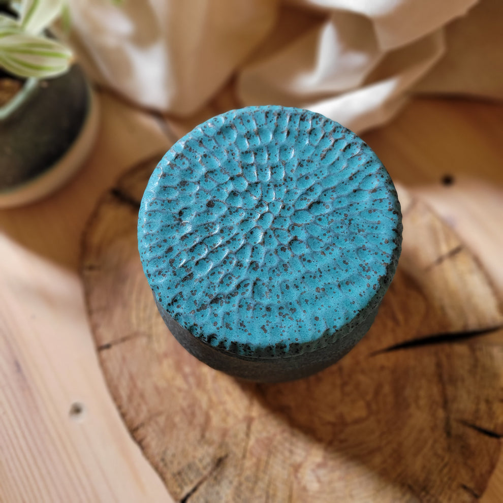 French Butter Dish - Deep Blue Ceramic Keeps Butter Fresh & Spreadable ...